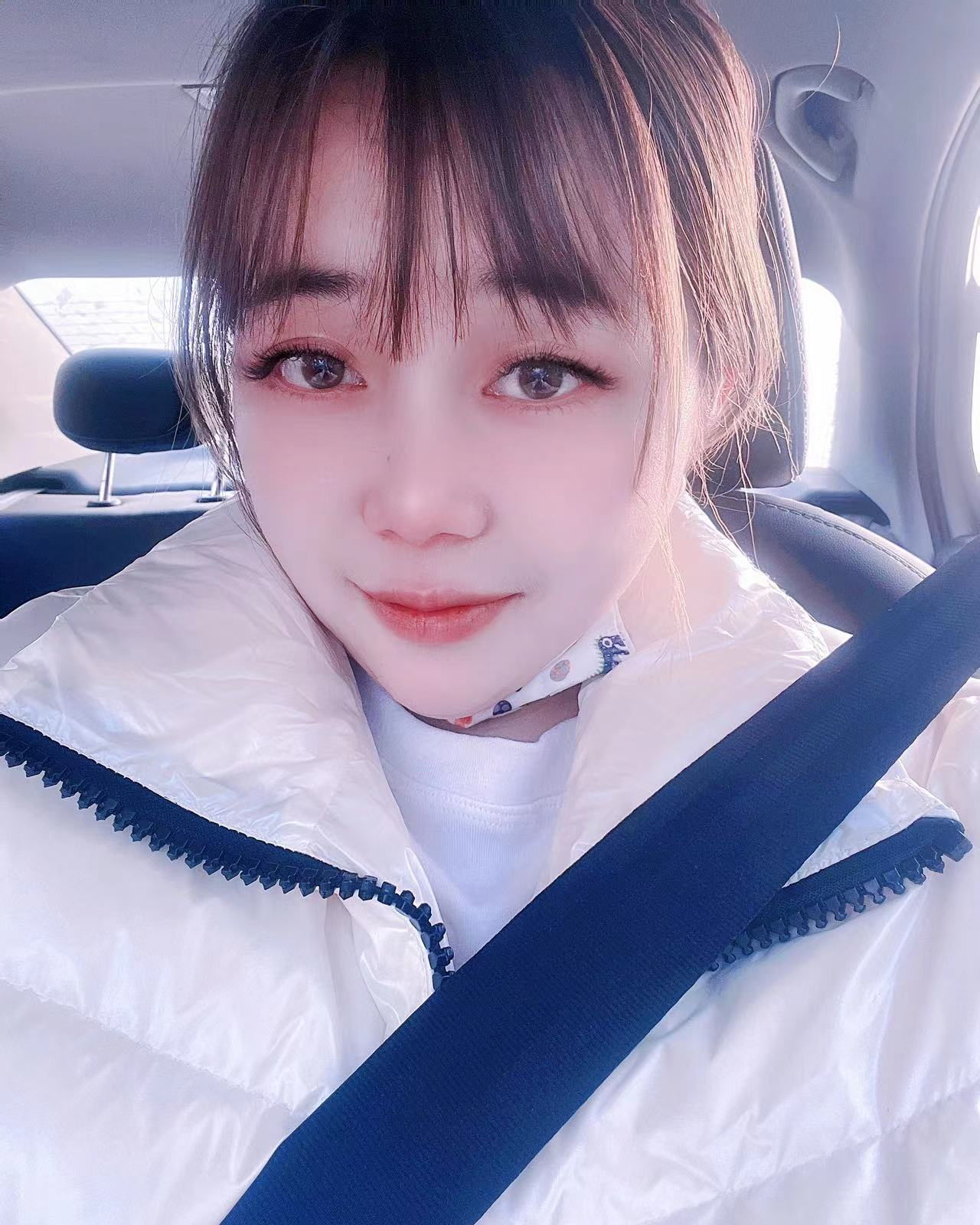 YY LIVE-中国最大的综合娱乐直播平台